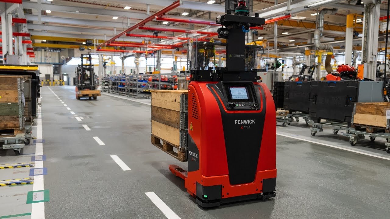 Gerbeur automatisé compact | L-MATIC core Fenwick - YouTube