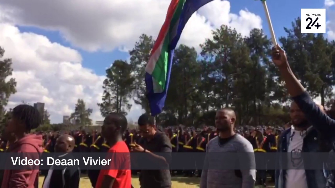 Mans betoog vir vroueregte - YouTube