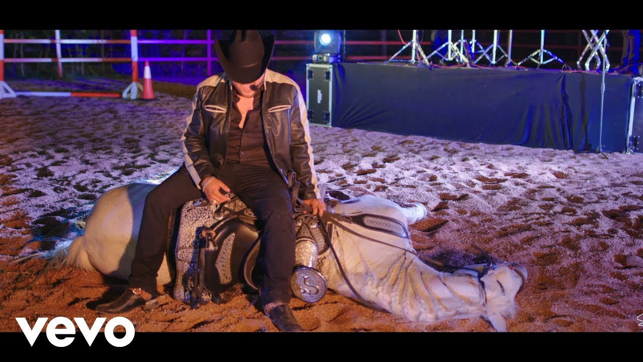 Marco Torres - Popurrí Marco Antonio Solis (En Vivo) - YouTube Music