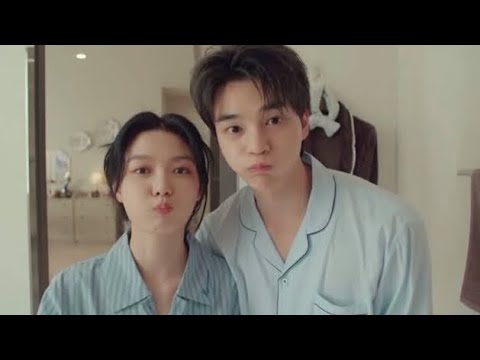 Song Kang on other girls and when he's with Kim Yoo Jung