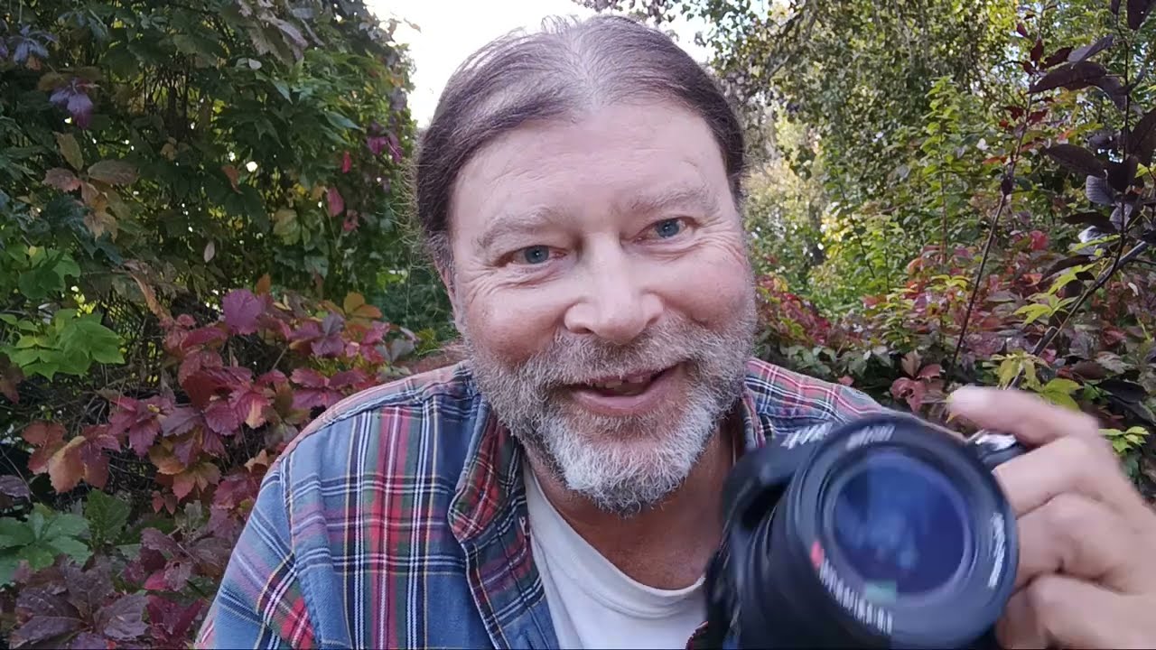 Sony DSC R1.  Way ahead of it's time.
