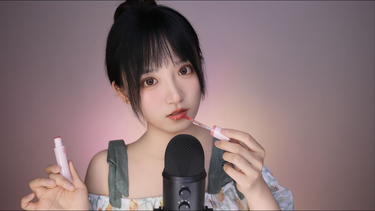 ASMR Sleep Aid 💄 100 Layers of Lip Gloss + Lots of Kisses 💋 #ASMR # ...