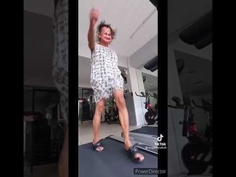 MAGDALENA FOX WALK CHALLENGE MAGDA -POWER - YouTube