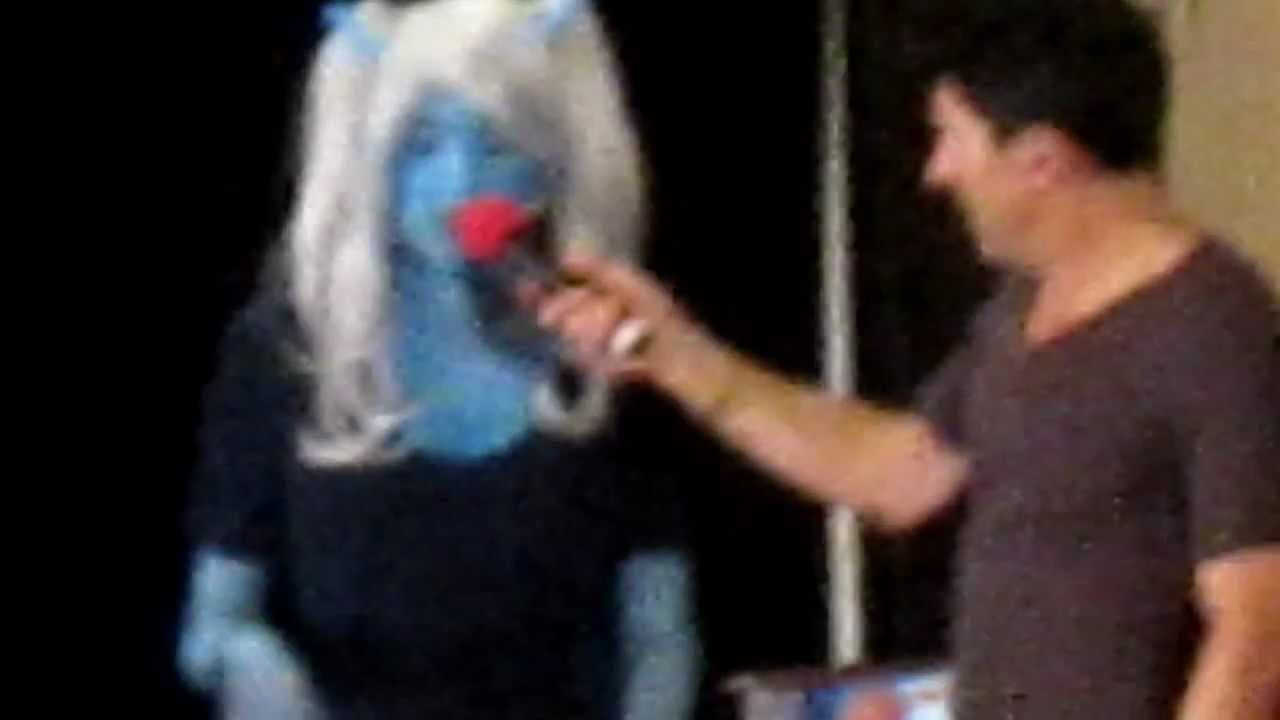 Andorian Female at Costume Contest - YouTube