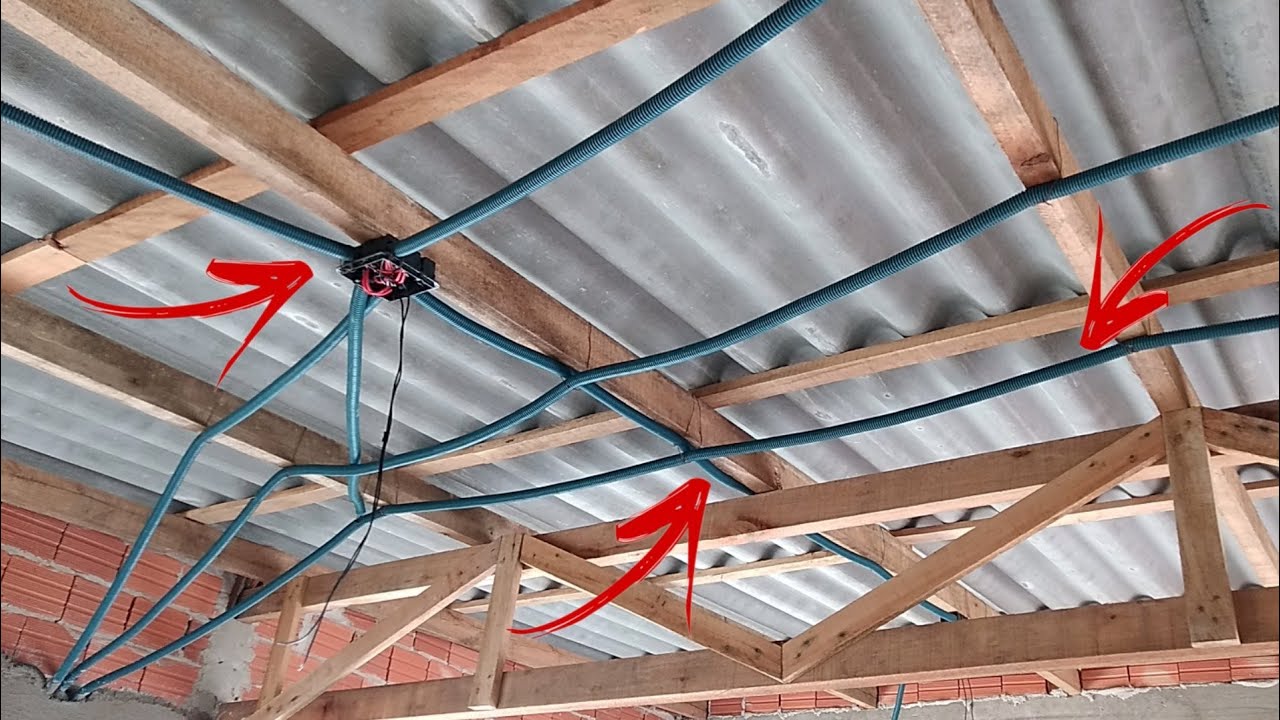 ELETRICA EM CASA DE FORRO OU MADEIRA SEM CONFUSÃO DE FIOS - YouTube