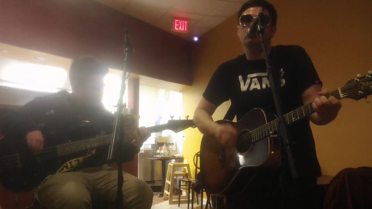 Johnny Moskal & Andrew Collins Are Doing Wagon Wheel - YouTube