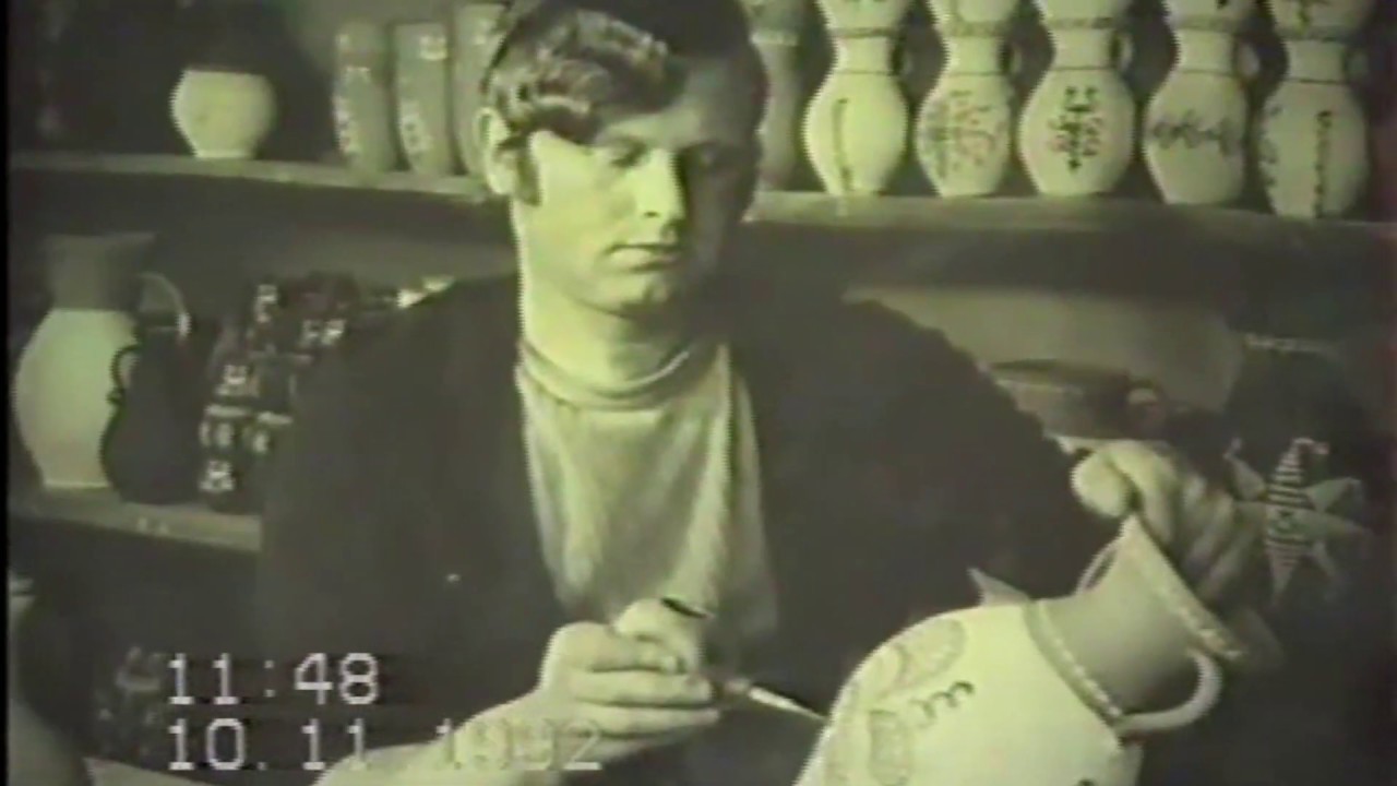 Ryszard Necel w pracowni garncarskiej w Chmielnie - 1992 r. - YouTube