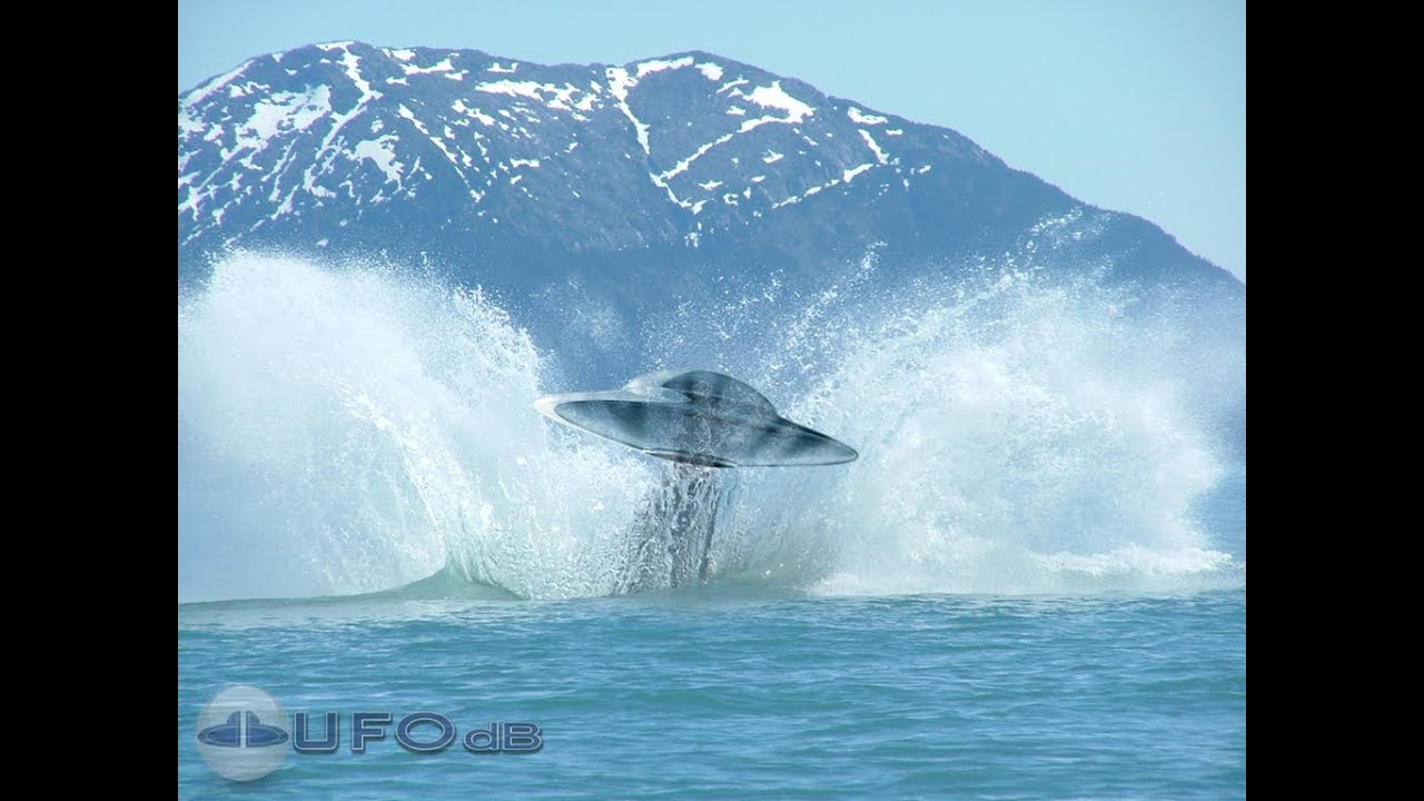 UFO SIGHTINGS - UFO COMES OUT OF WATER August 2017 - YouTube