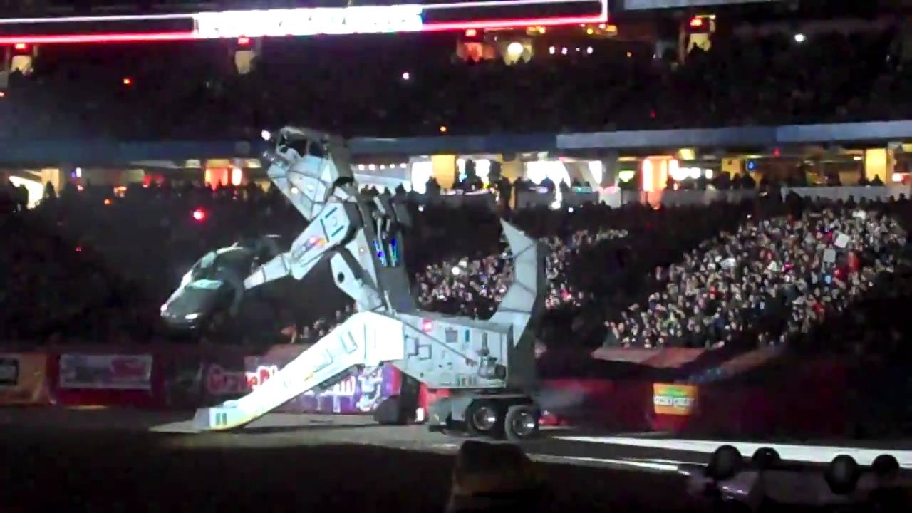 Robosaurus Part 2- Toronto Monster Jam. Sunday Jan 23, 2011 - YouTube