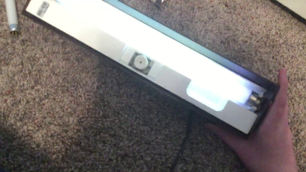 Preheat fluorescent light fixture start up #2 - YouTube
