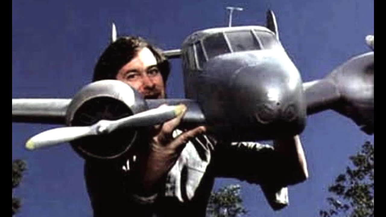 1941 (1979) miniature effects - YouTube