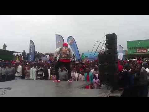 NOX GUNI PERFORMING IN ZAKA/JERERA - YouTube