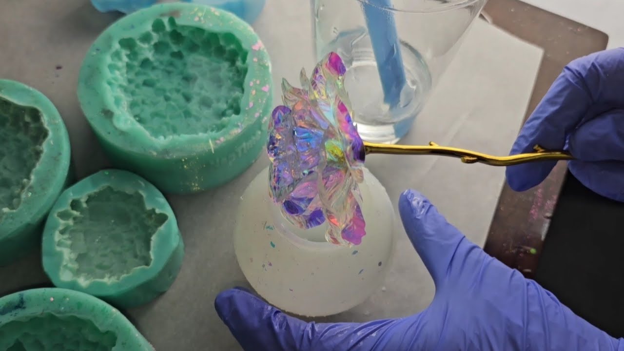 Resin sphere DIY / How to mix 2 to 1 ratio epoxy / How to make a resin ...