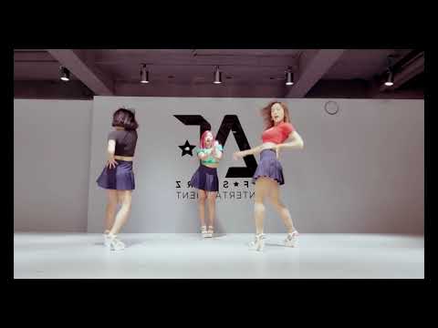 K pop     MOMOMLAND   BBoom BBoom  dance mirror cortada