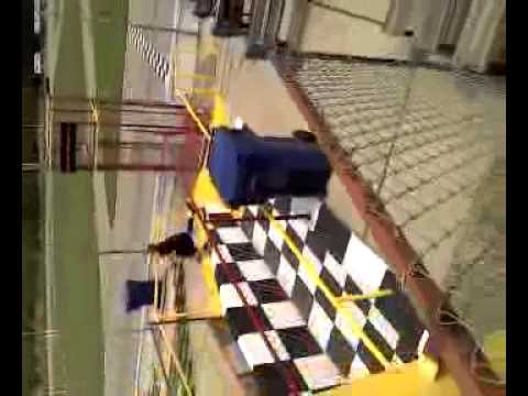Parkouring at the races - YouTube