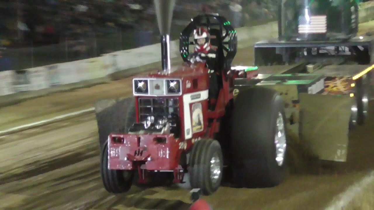 Big Class Of High Winding Lt Pro/Super Farm Tractors In Action At ...