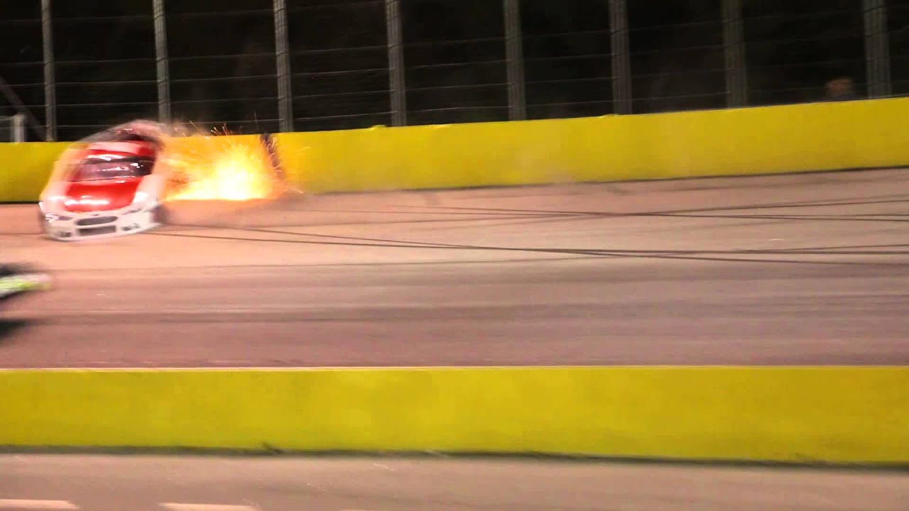 World Crown 300 - Wilson wreck 2014 - YouTube