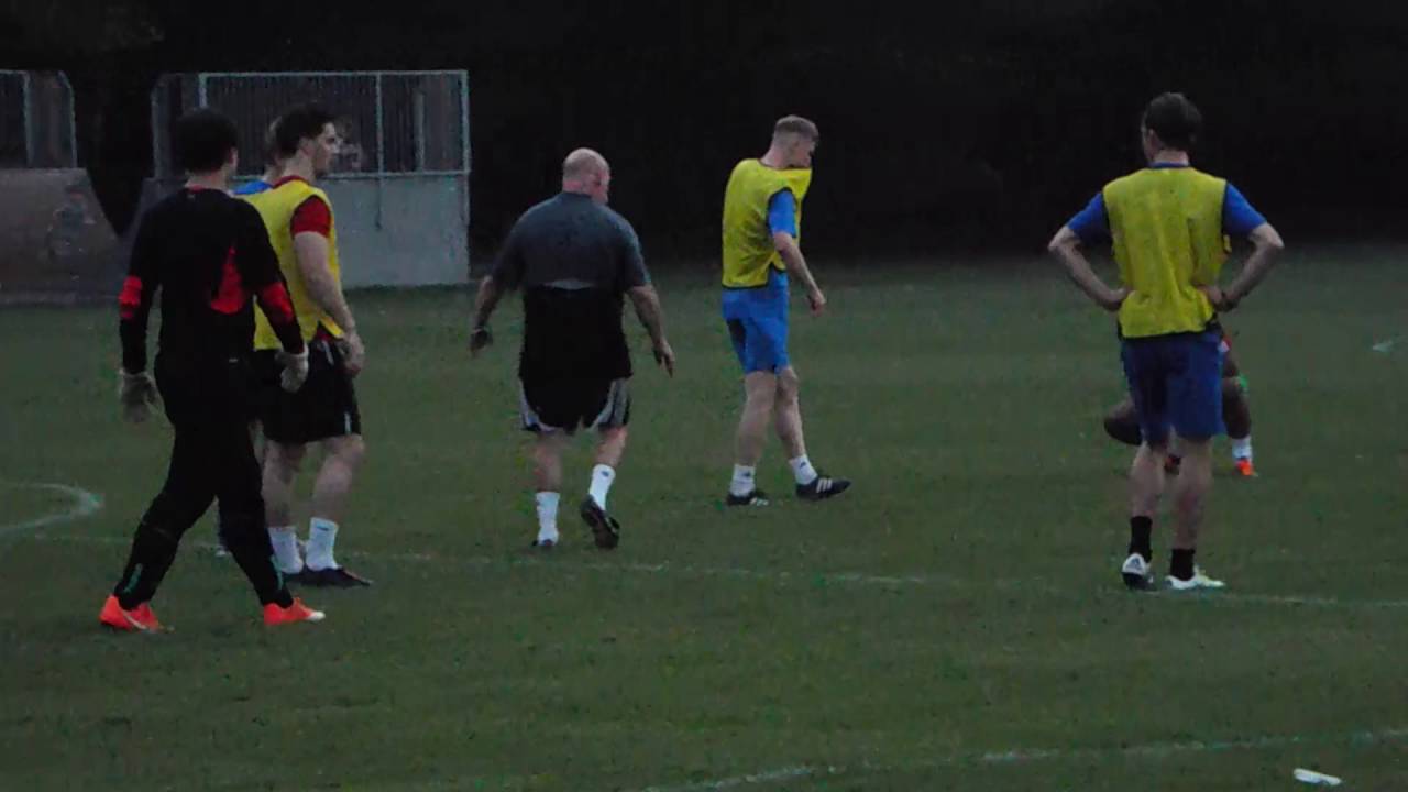 BRINKLOW FC TRAINING IN THE GLOOM... - YouTube