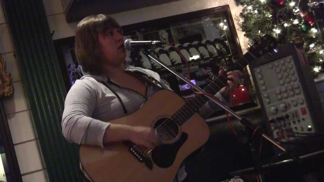Jen Sygit - Open Mic at Dagwoods - YouTube