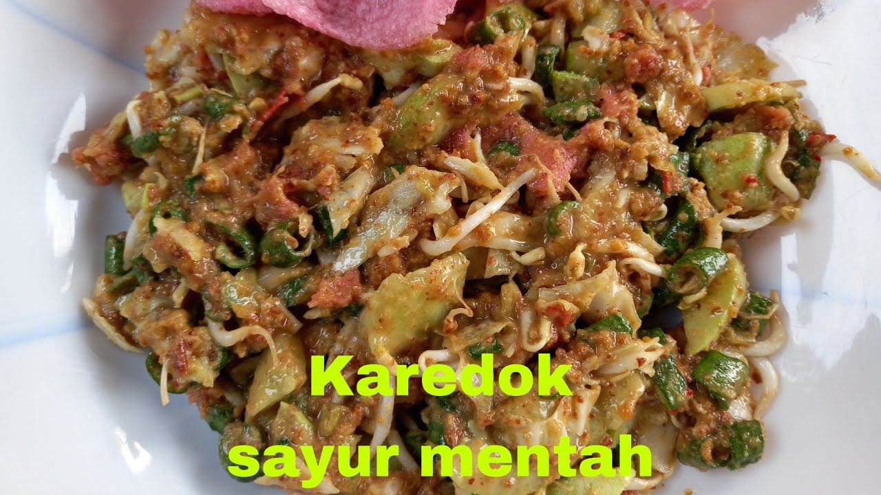 Membuat karedok sayur mentah - YouTube