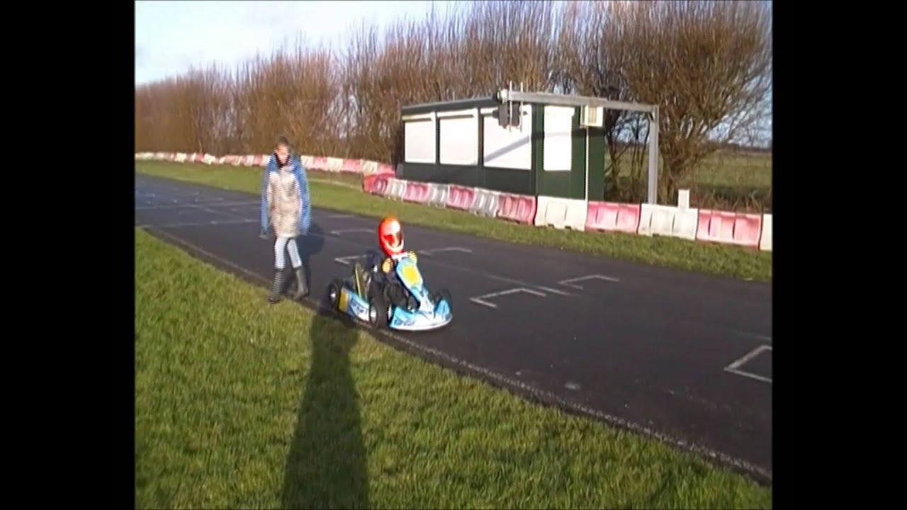 nina pothof kart training Strijen januari 2014 - YouTube
