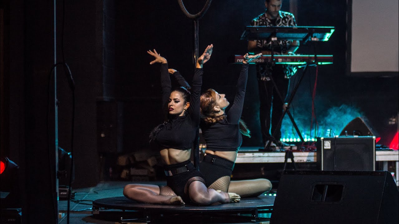 Lollipop Lyra/ Aerial Duo/ Hoop - YouTube