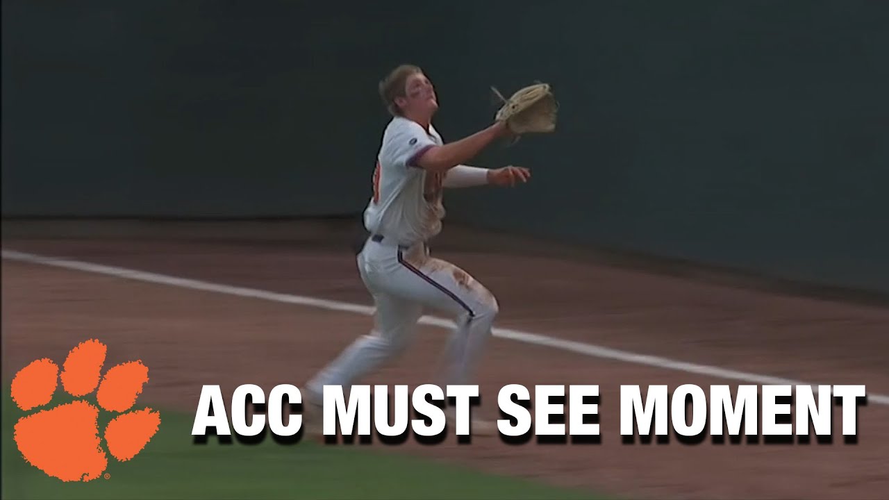 Clemson's Camden Troyer Makes An Incredible Sliding Catch | Must See ...