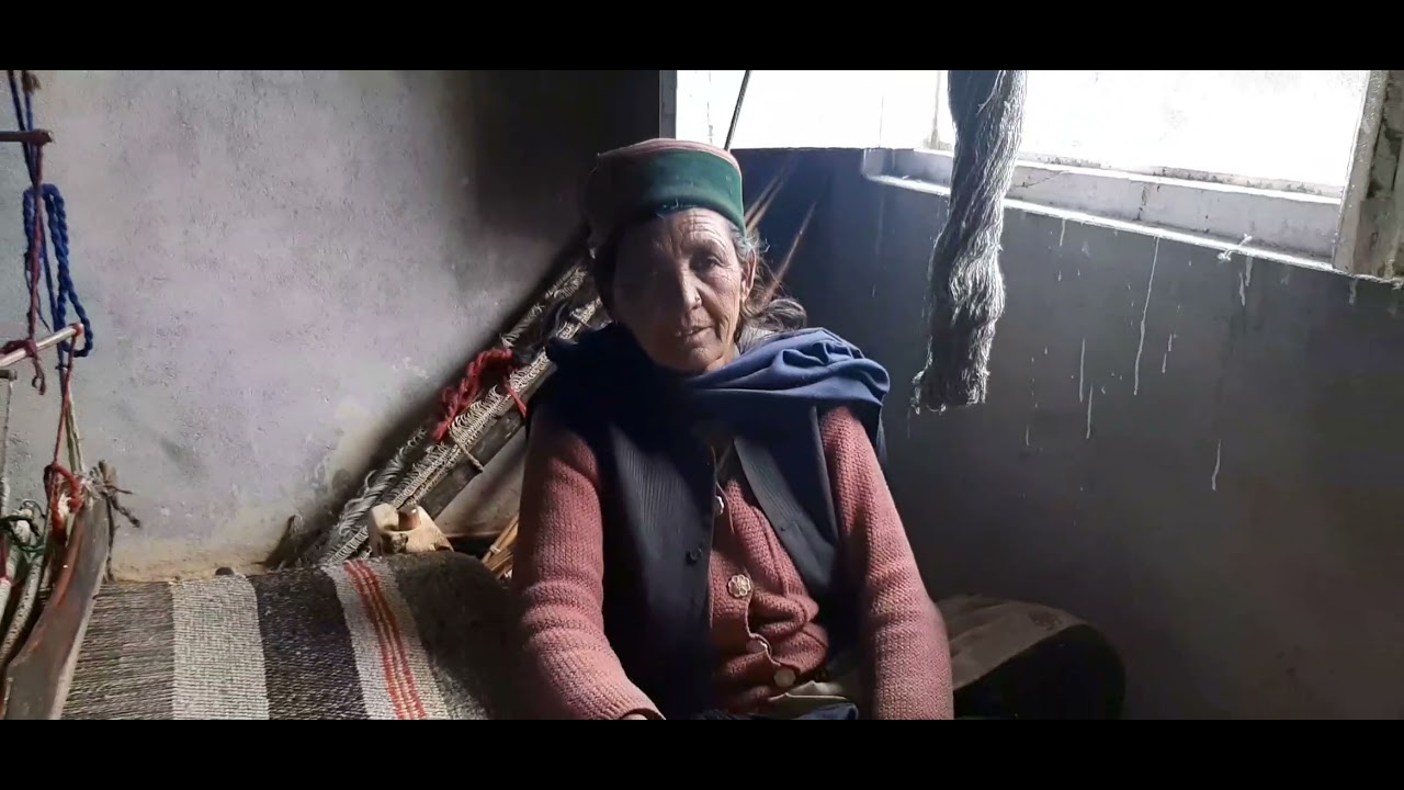 Pit Loom (khadi) in kinnour (H.P)172110 vale making Gudma(Berke)😃😃😃👌👍 ...