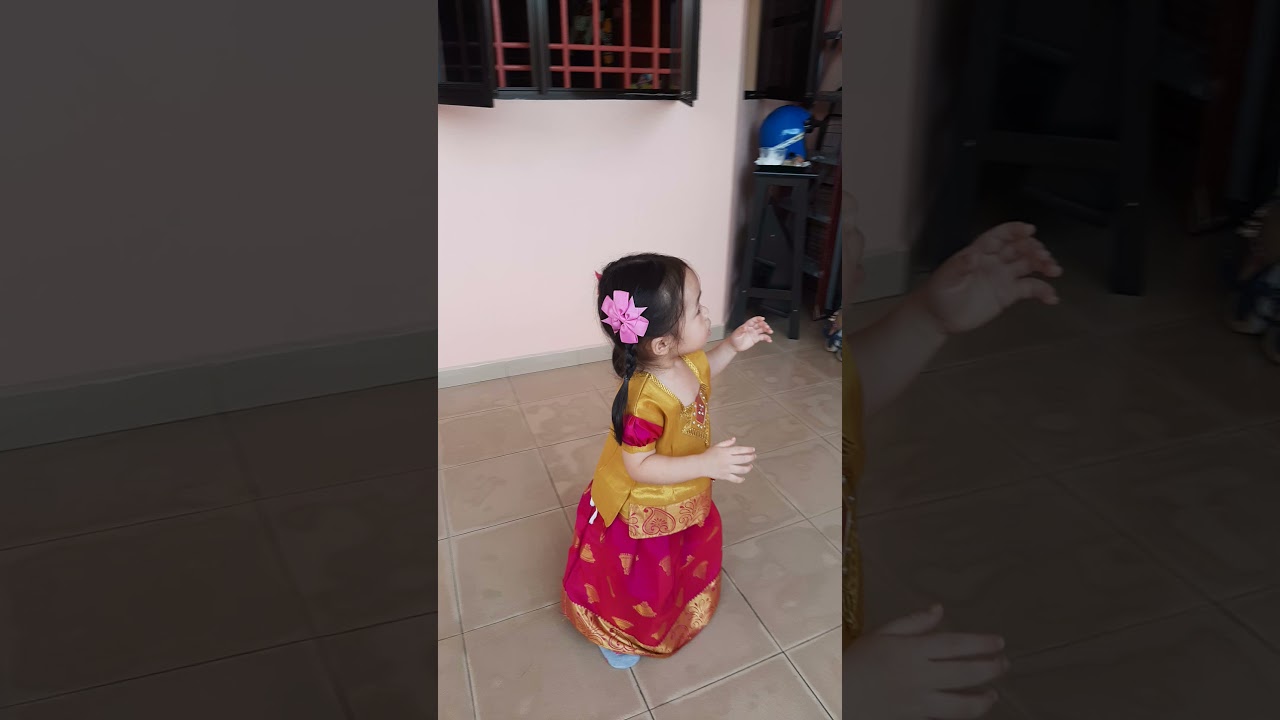 Cik Bunga celebrate Deepavali at uncle Raj house - YouTube