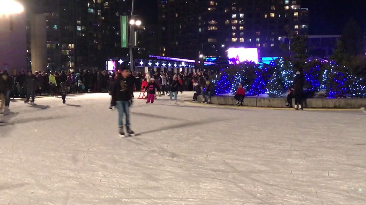 2017-NYE Skating at Celebration Square - YouTube