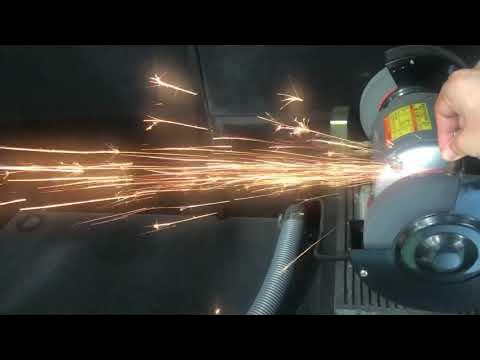 금속재료 SM45C 불꽃시험 - YouTube