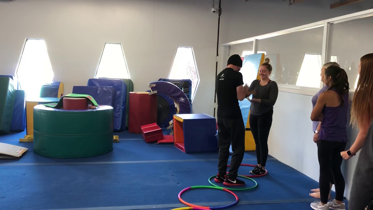 Hoop Hop Showdown - YouTube