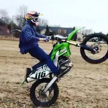 09 Kx250f stand up wheelies - YouTube