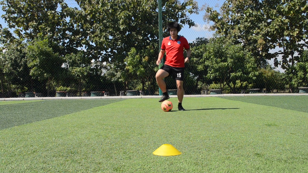 Sole Roll - Ball mastery home workout | training football LPCB - YouTube