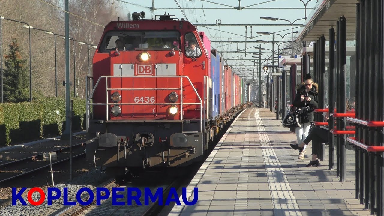 DBC6436 met containertrein door station Gilze-Rijen! - YouTube