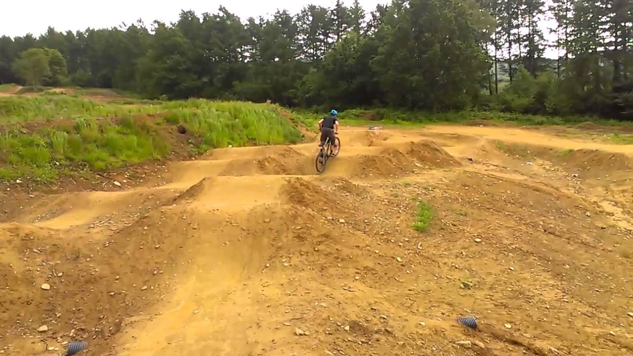 Van Road Caerphilly pump tracks/dirt jumps (one of the beginner tracks ...