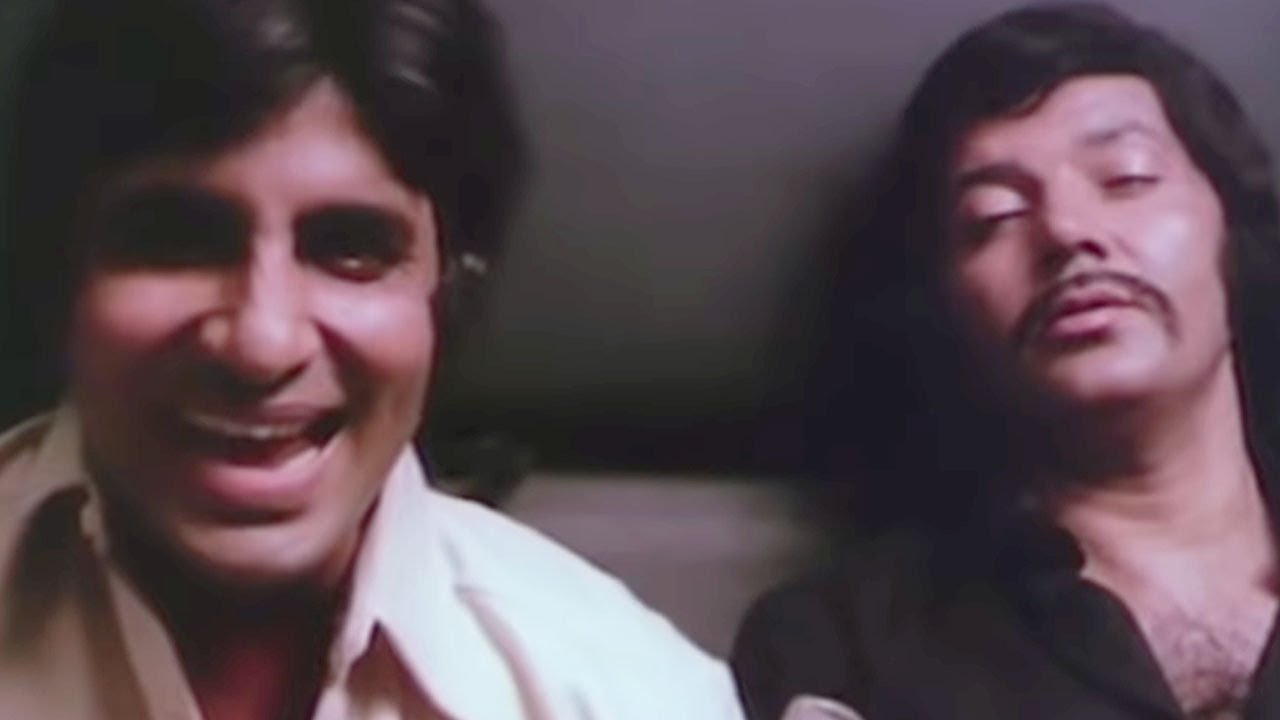 Amitabh Bachchan thrown off the train by Prem Chopra | Do Anjaane ...