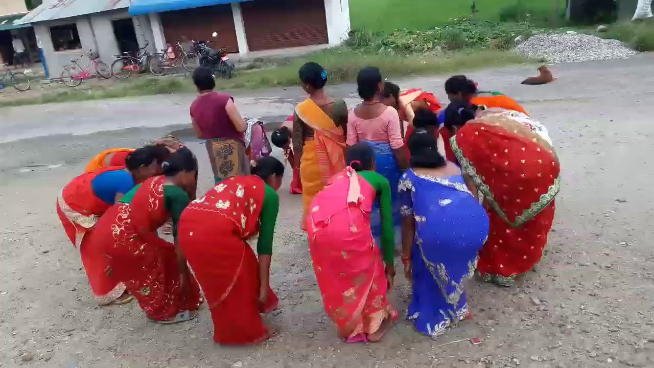 Tharu Dance Jhamta - YouTube