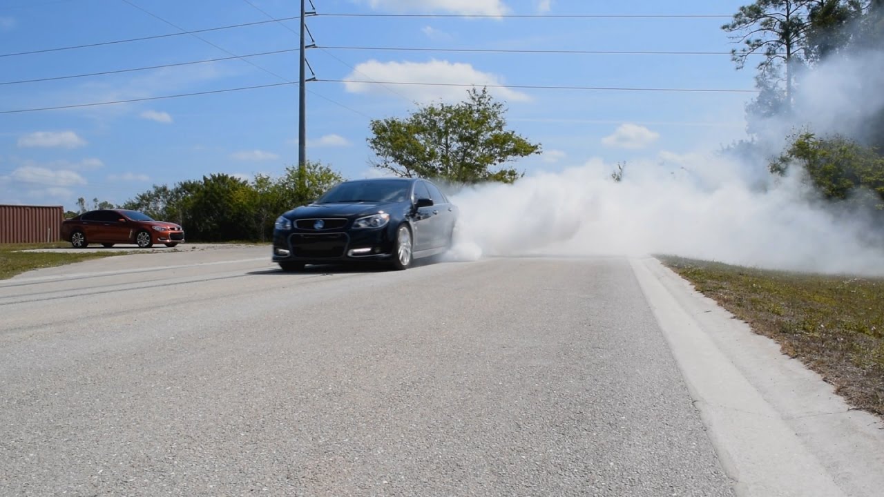 Supercharged Holden VF Commodore DESTROYS Tires! (Burnouts and Donuts ...