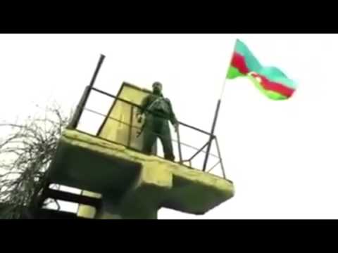 Qarabagdan Asilan Azerbaycan bayragi