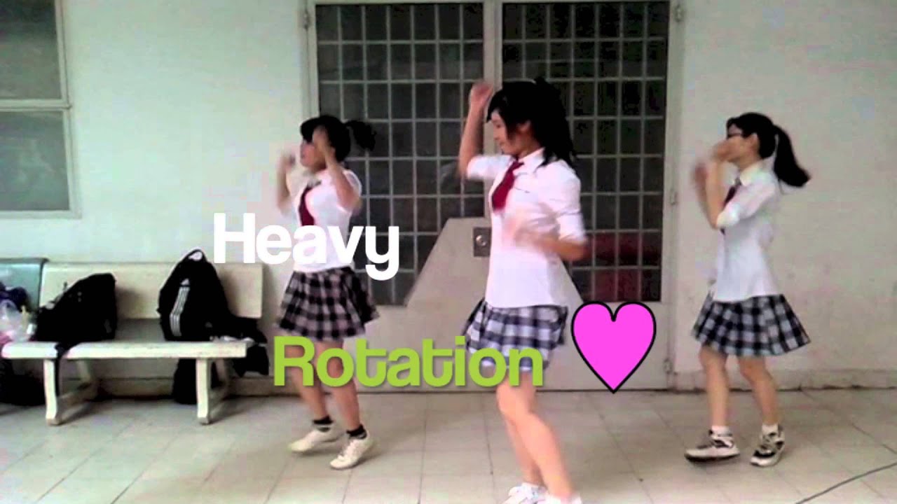 Heavy Rotation Japanese and Vietnamese (Dance version) - YouTube
