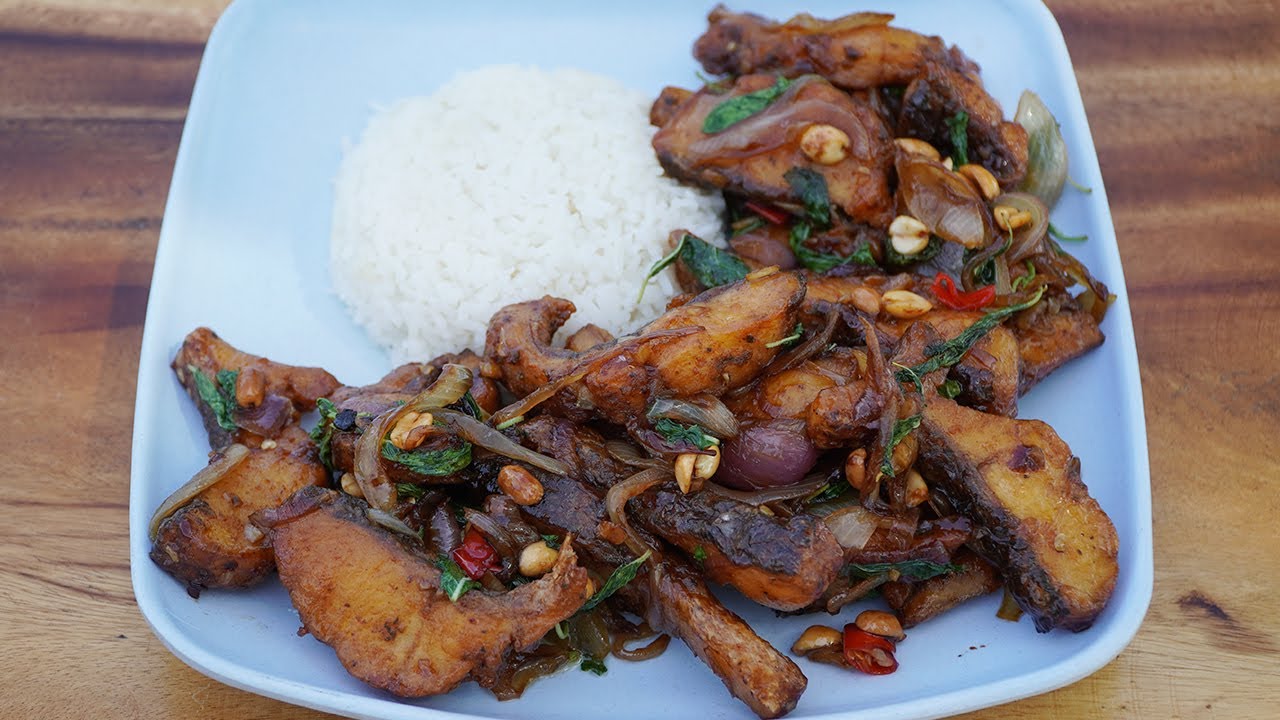 Fish Cooking Holy Basil Recipe / Kdeb Cooking - YouTube