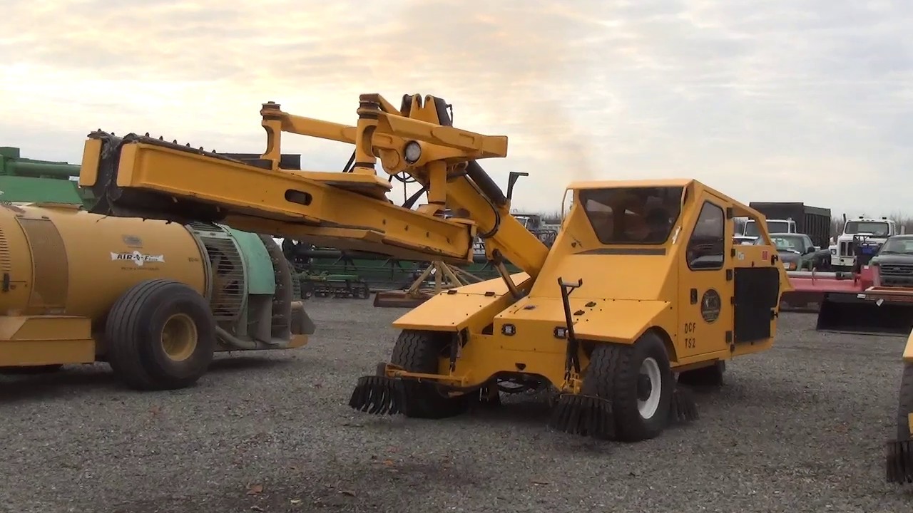 2018 Dec Public Auction - Lot 129 - 2015 OMC 3WMB Shockwave Monoboom ...