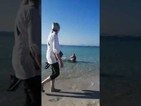 Dünyaca ünlü Çeşme Ilıca Plajı'nda Rakı keyfi