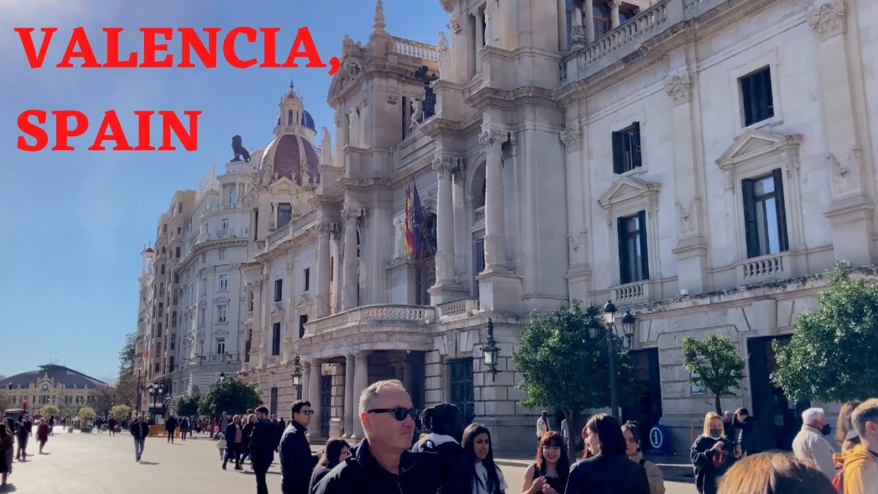 A Tour of Valencia's Best Landmarks - YouTube