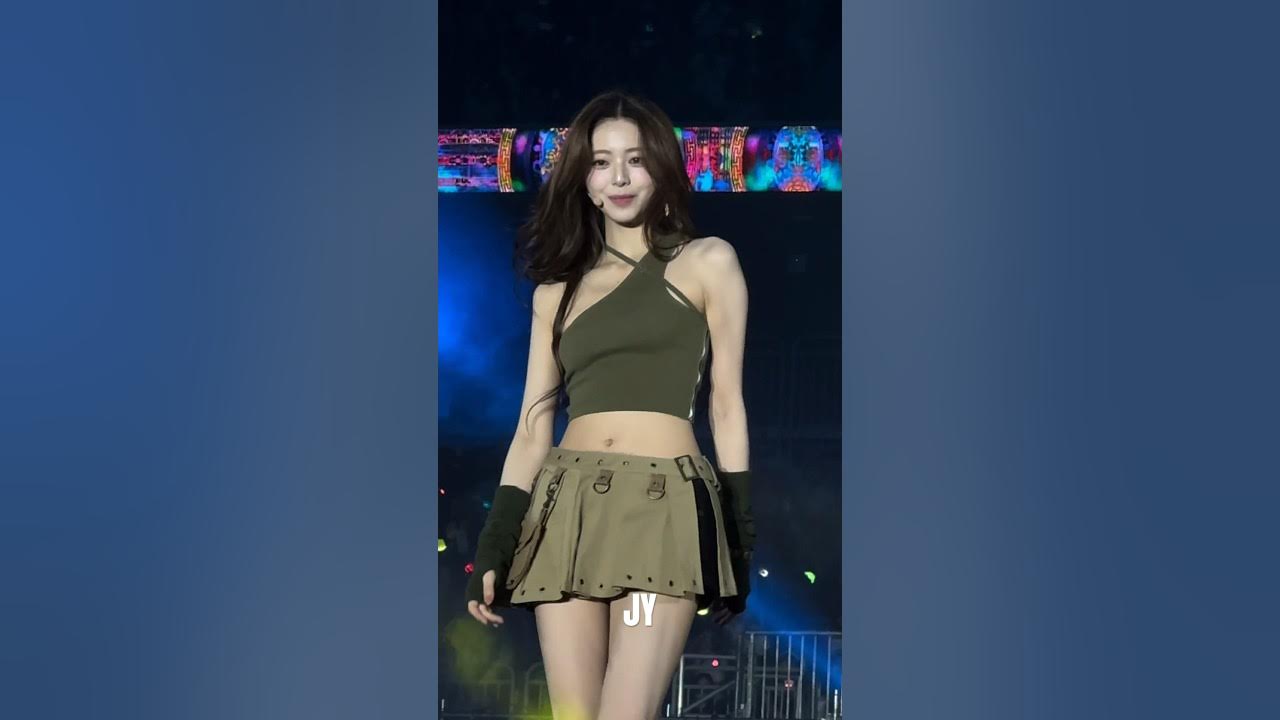 [241005 K-link 케이링크 있지 유나 직캠] 달라 달라 - YouTube