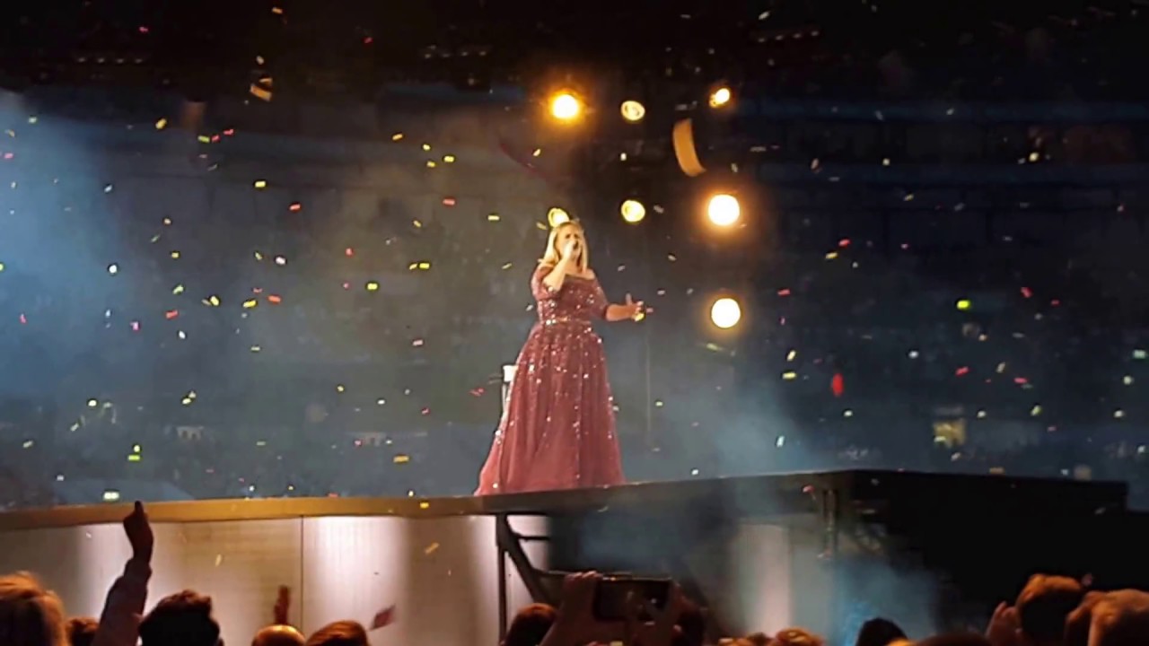 Adele - Sweetest Devotion & Chasing Pavements - Wembley - June 29, 2017 ...