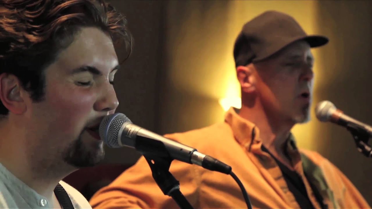 The Organic Sessions | Sam Lyons "Kickin" - YouTube