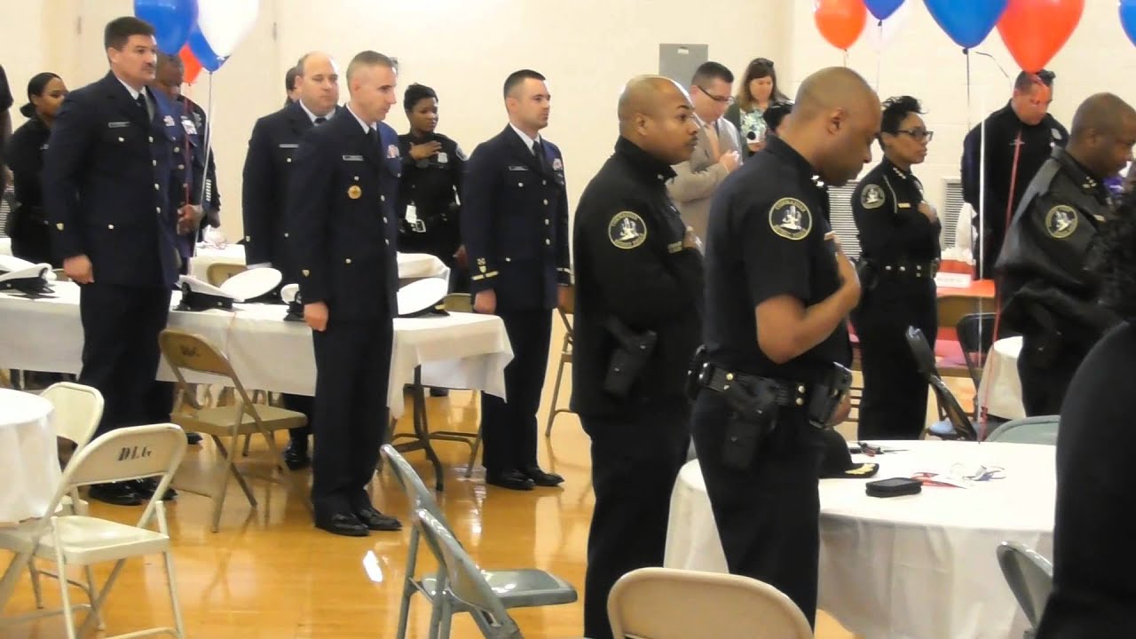 DPD 11TH precinct VETERANS DAY Parade - YouTube