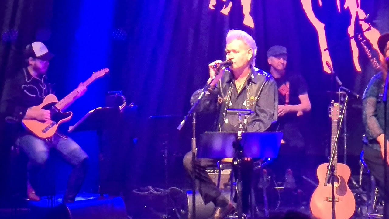 Rock-Ola & Aikka Hakala Tribute Band - Mistreated - YouTube